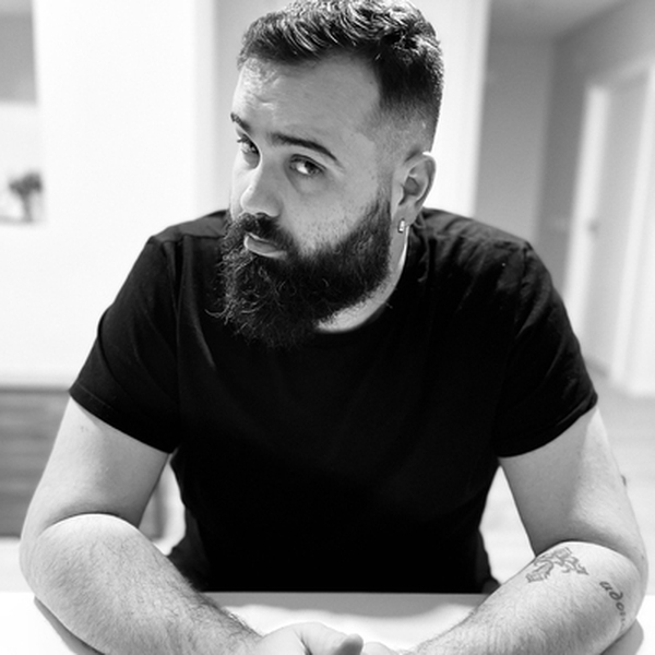 Book Resume Feedback with Raphael Neves - MentorCruise