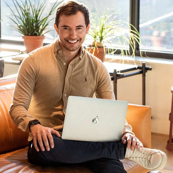 Book Linkedin Feedback with Nick Ross - MentorCruise